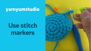 How to use a stitch marker – yarnyumstudio